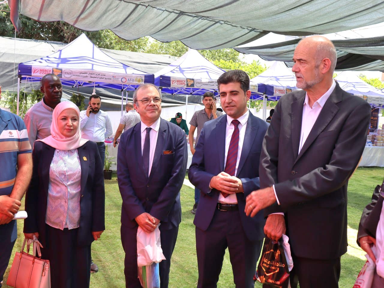 The French Consul visits the Small and Medium Enterprises Carnival on ...
